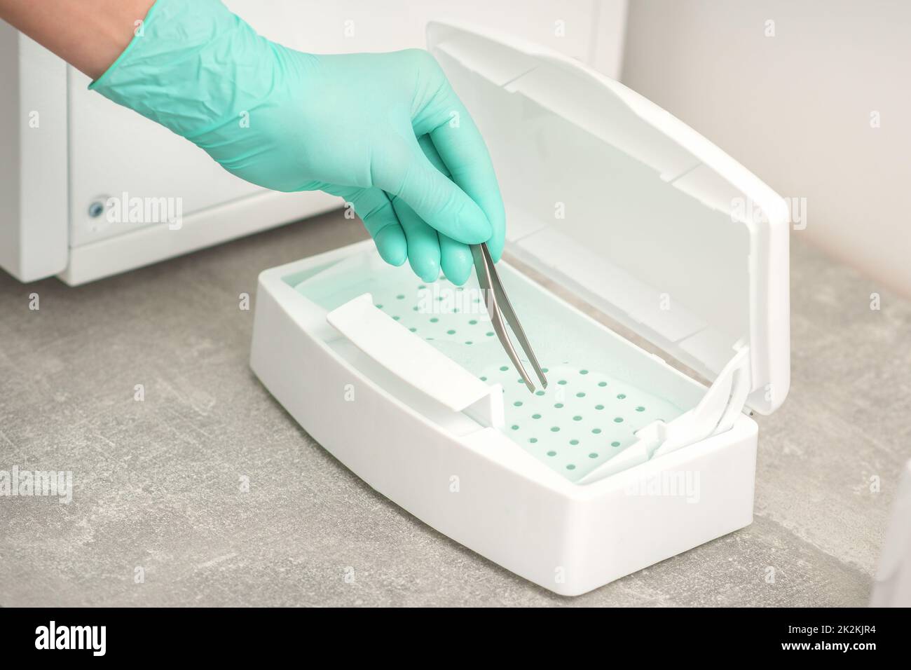 Hand disinfects tweezers with cleaning systems for medical instruments ...