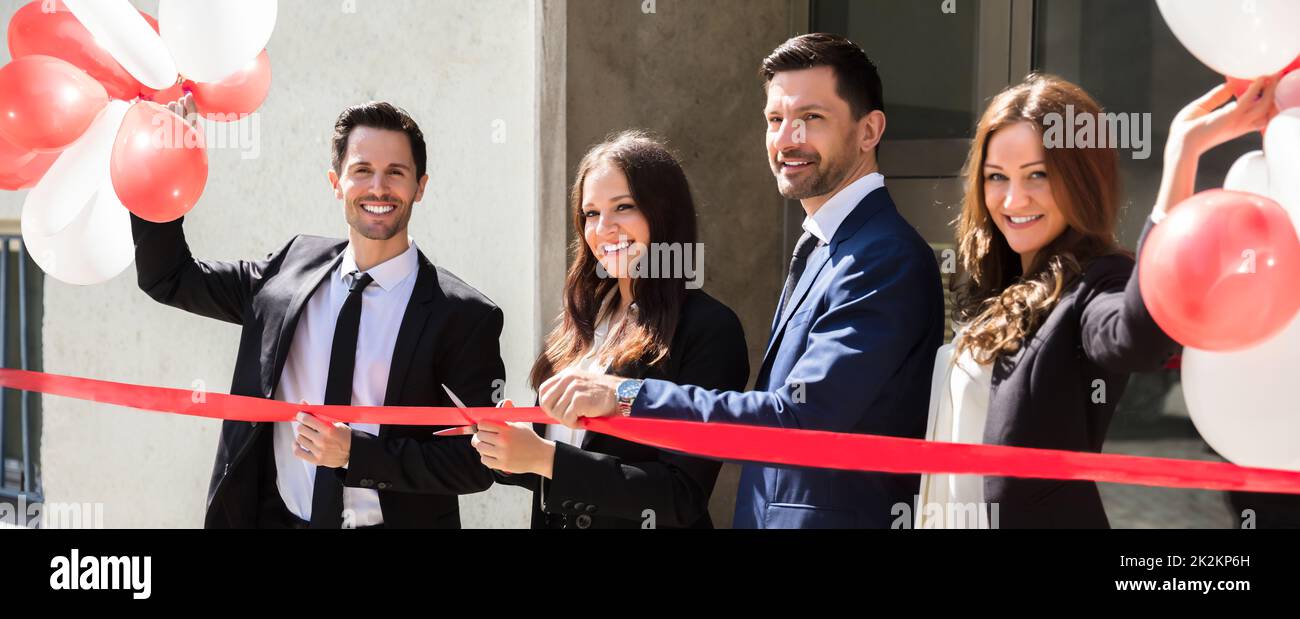 Ribbon cutting ceremony building hi-res stock photography and images ...