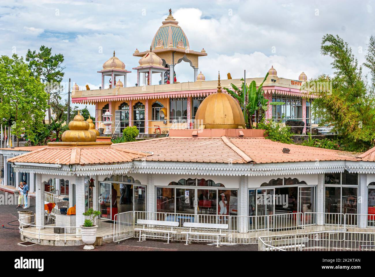 Ganga Talao Hindu temple on the Grand Bassin Lake, Mauritius Island ...