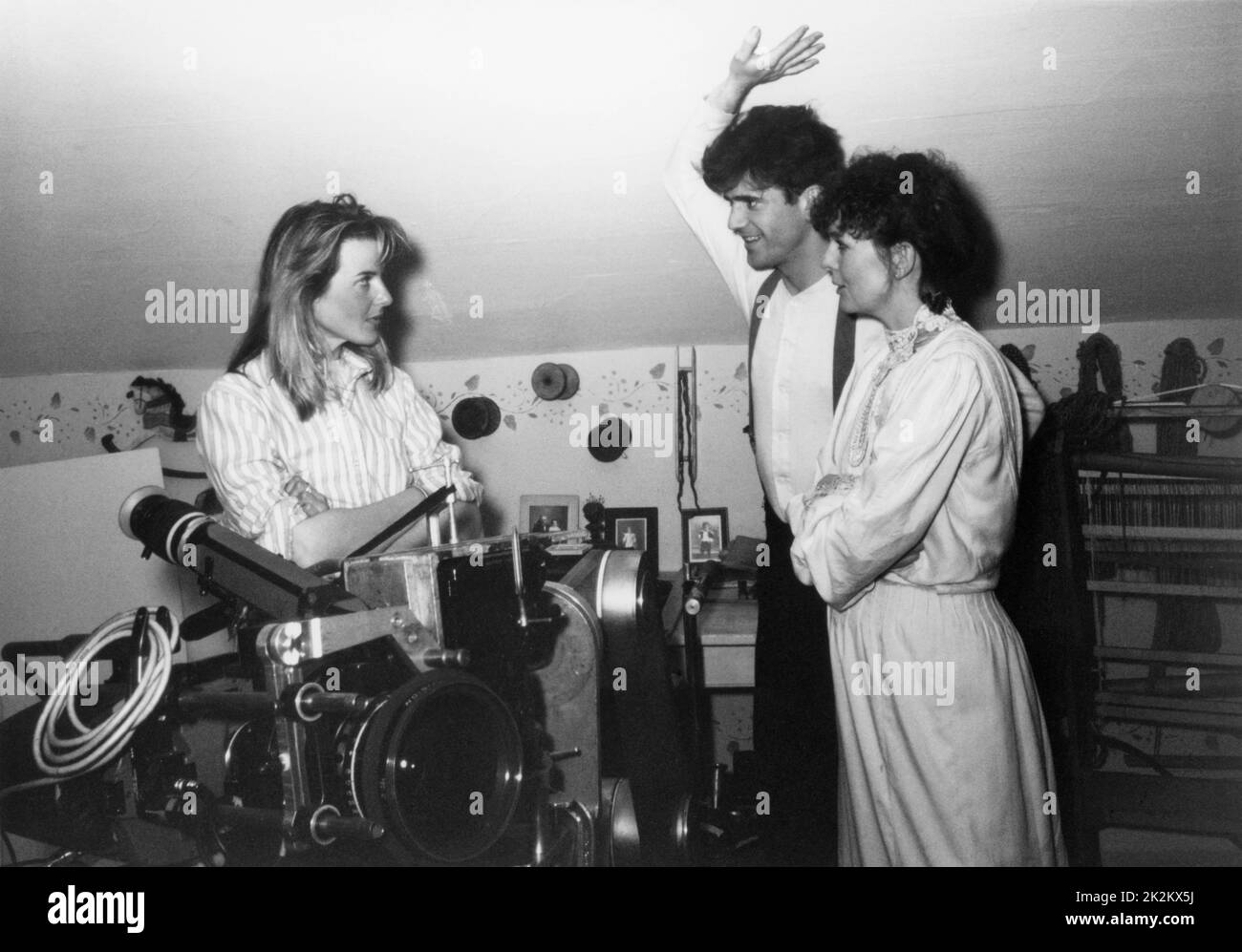 Mrs. Soffel USA, 1984 Director Gillian Armstrong confers with stars ...