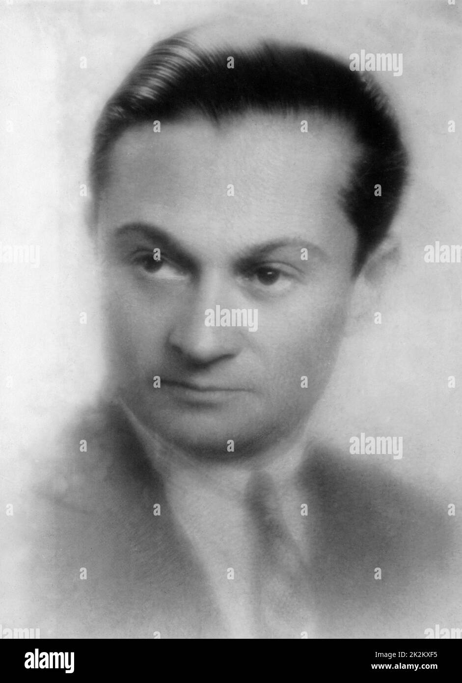 Julien duvivier 1920s hi-res stock photography and images - Alamy