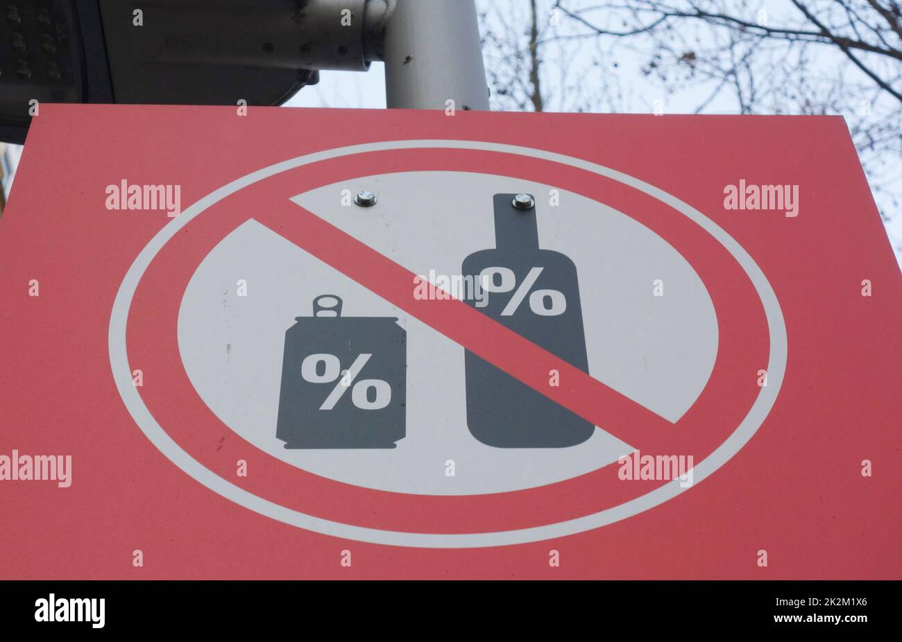 Alcohol ban sign hi-res stock photography and images - Alamy