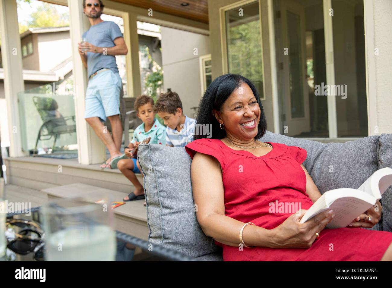 Family terrace hi-res stock photography and images - Alamy