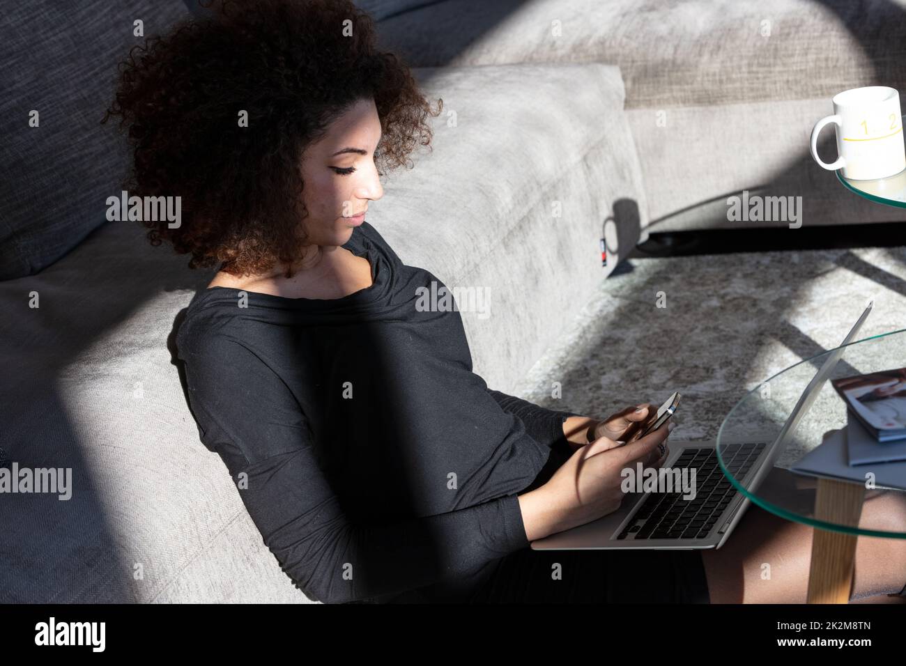 Young business woman remote hi-res stock photography and images - Alamy
