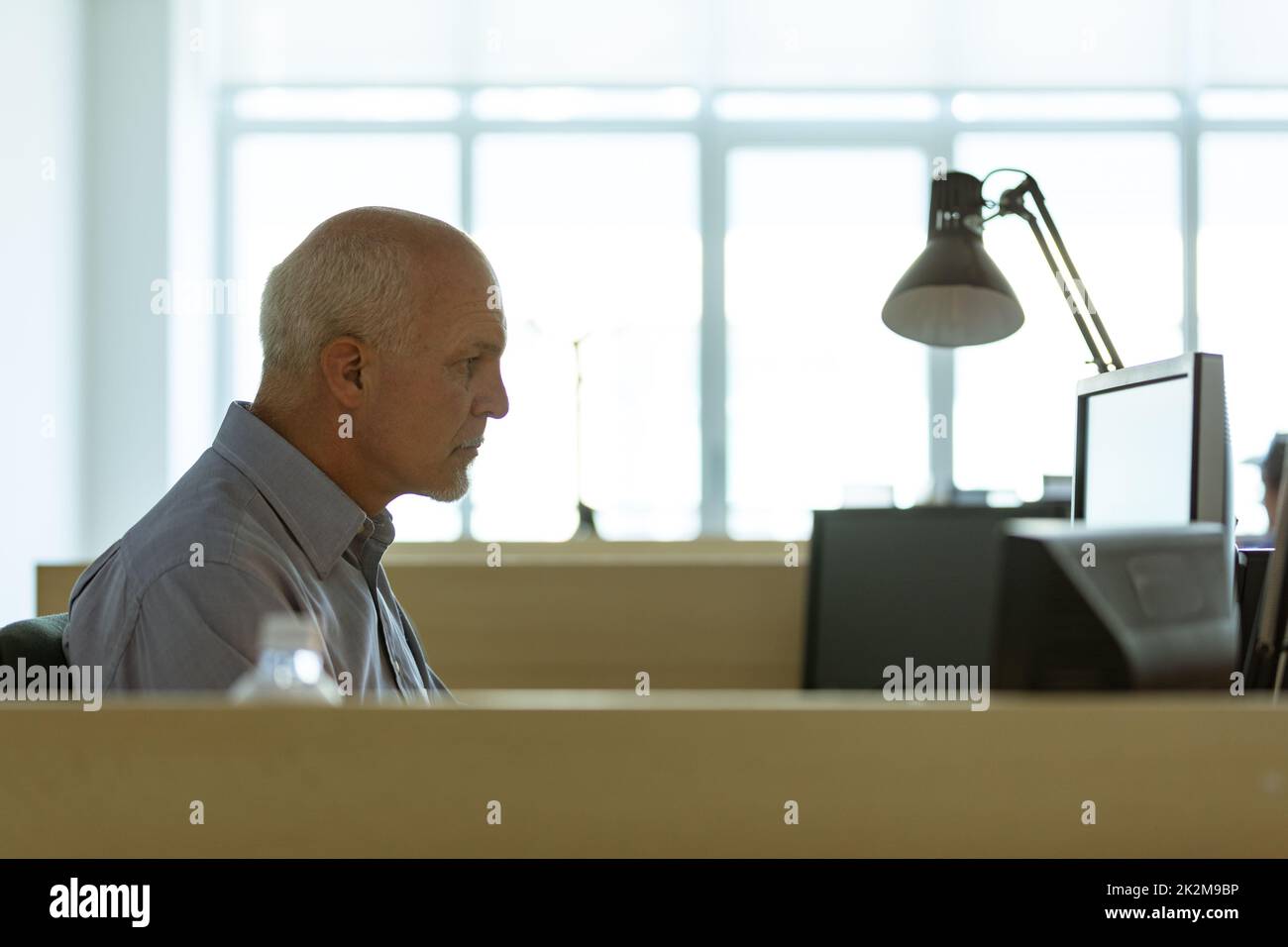 Office cubicle night hi-res stock photography and images - Alamy