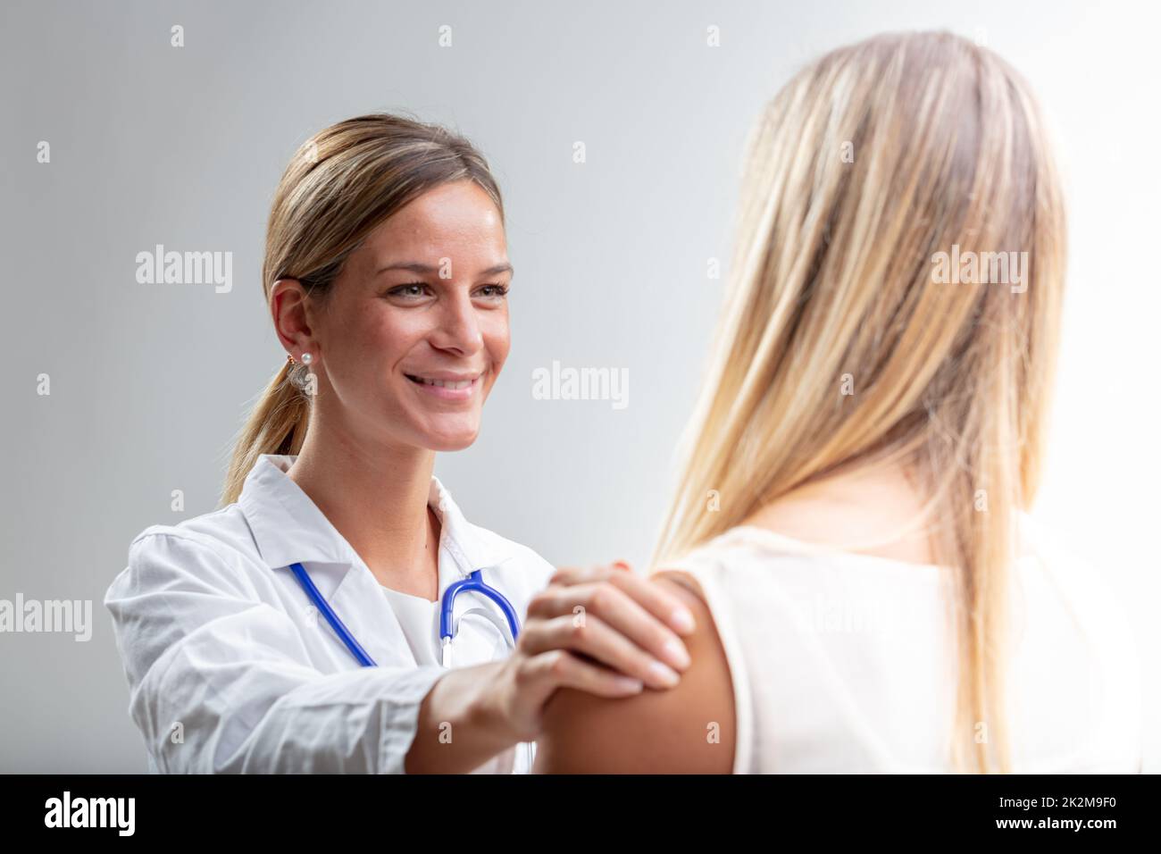 Happy news hi-res stock photography and images - Alamy