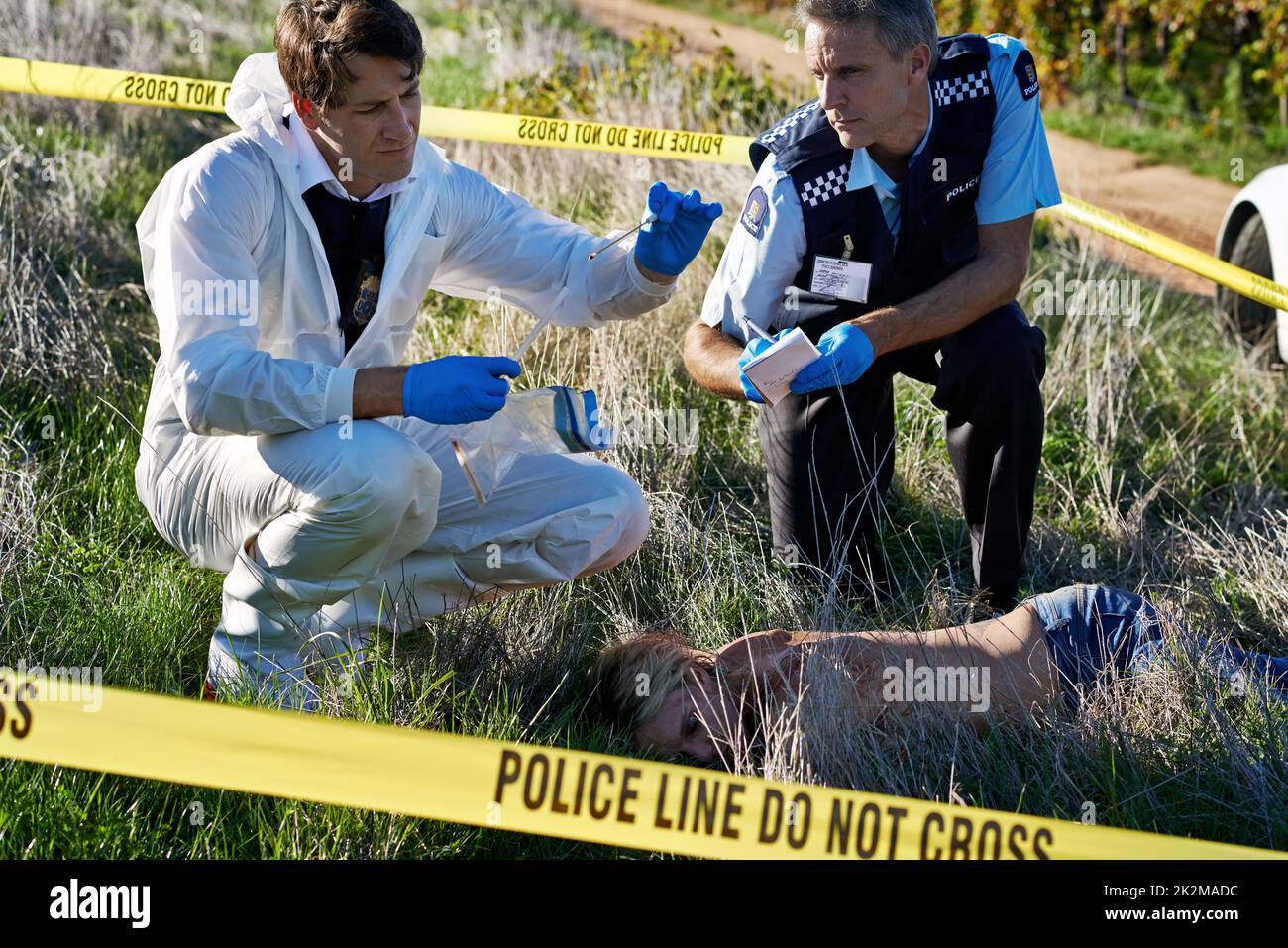 Crime scene investigators hi-res stock photography and images - Alamy
