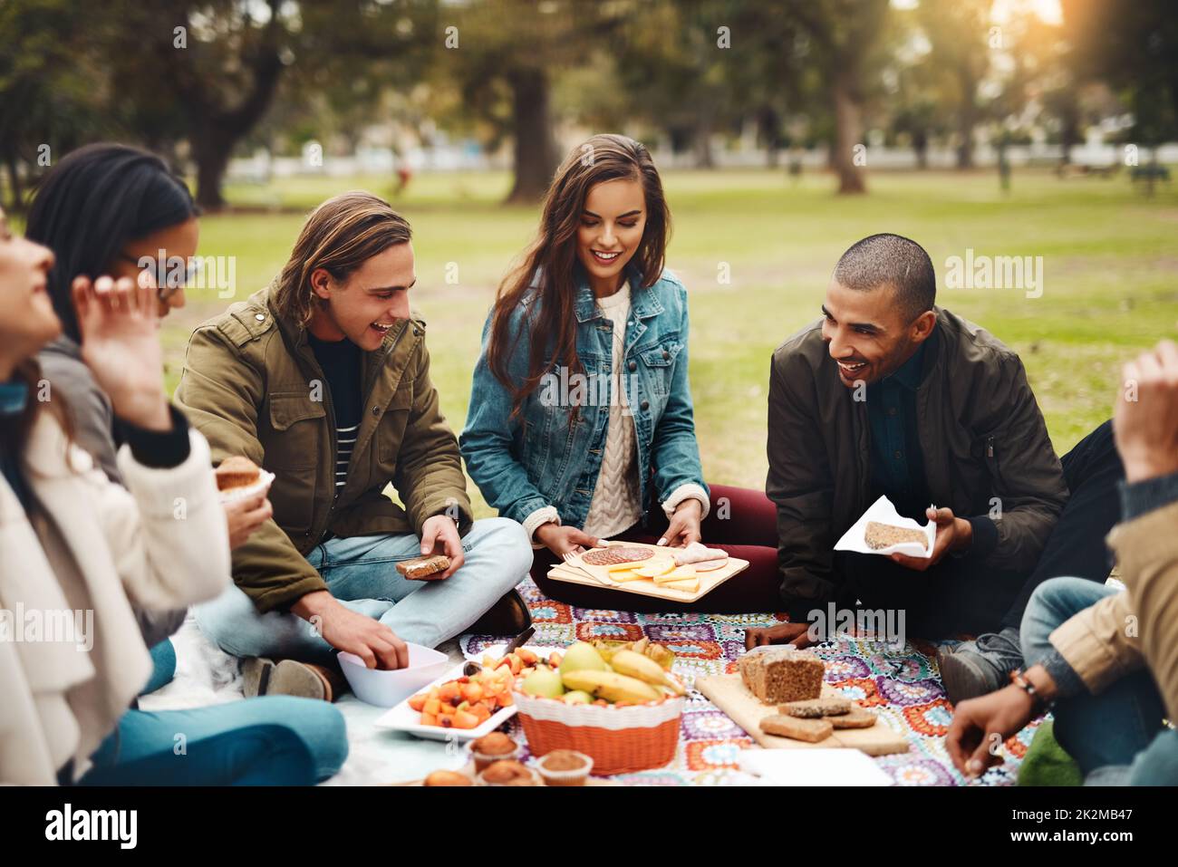 Women enjoying a day out socializing hi-res stock photography and ...