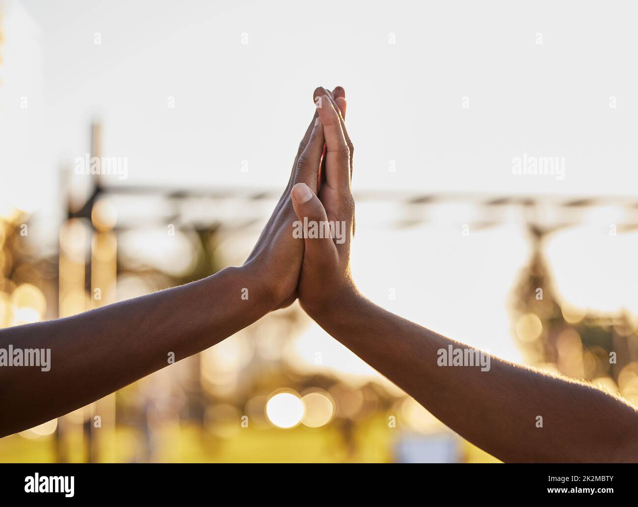 High fiving hi-res stock photography and images - Alamy