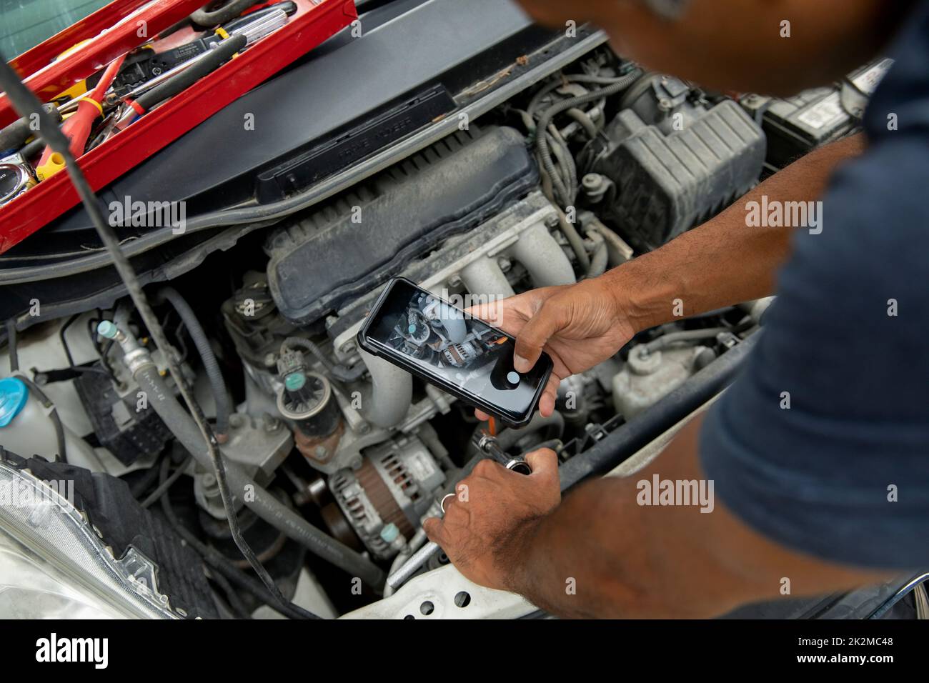 Overhead engine hi-res stock photography and images - Alamy