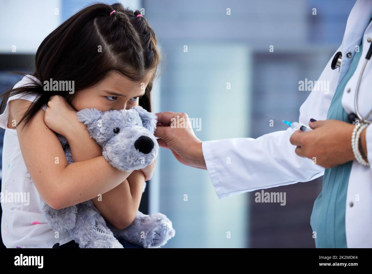 Scared girl hi-res stock photography and images - Alamy