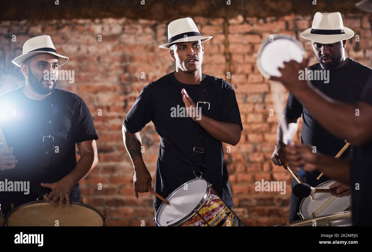 Informal band group hi-res stock photography and images - Alamy