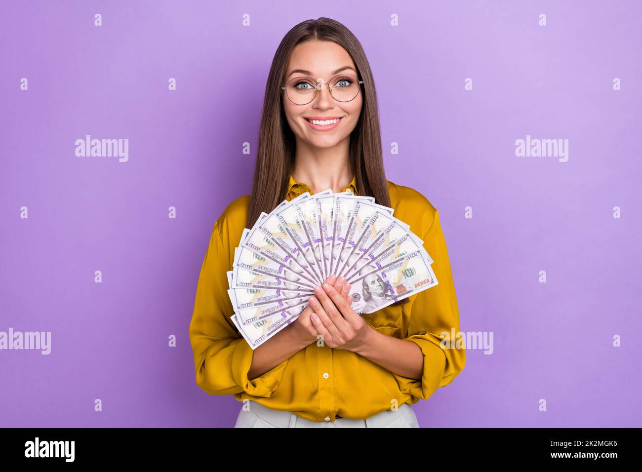 Purple banknotes hi-res stock photography and images - Alamy
