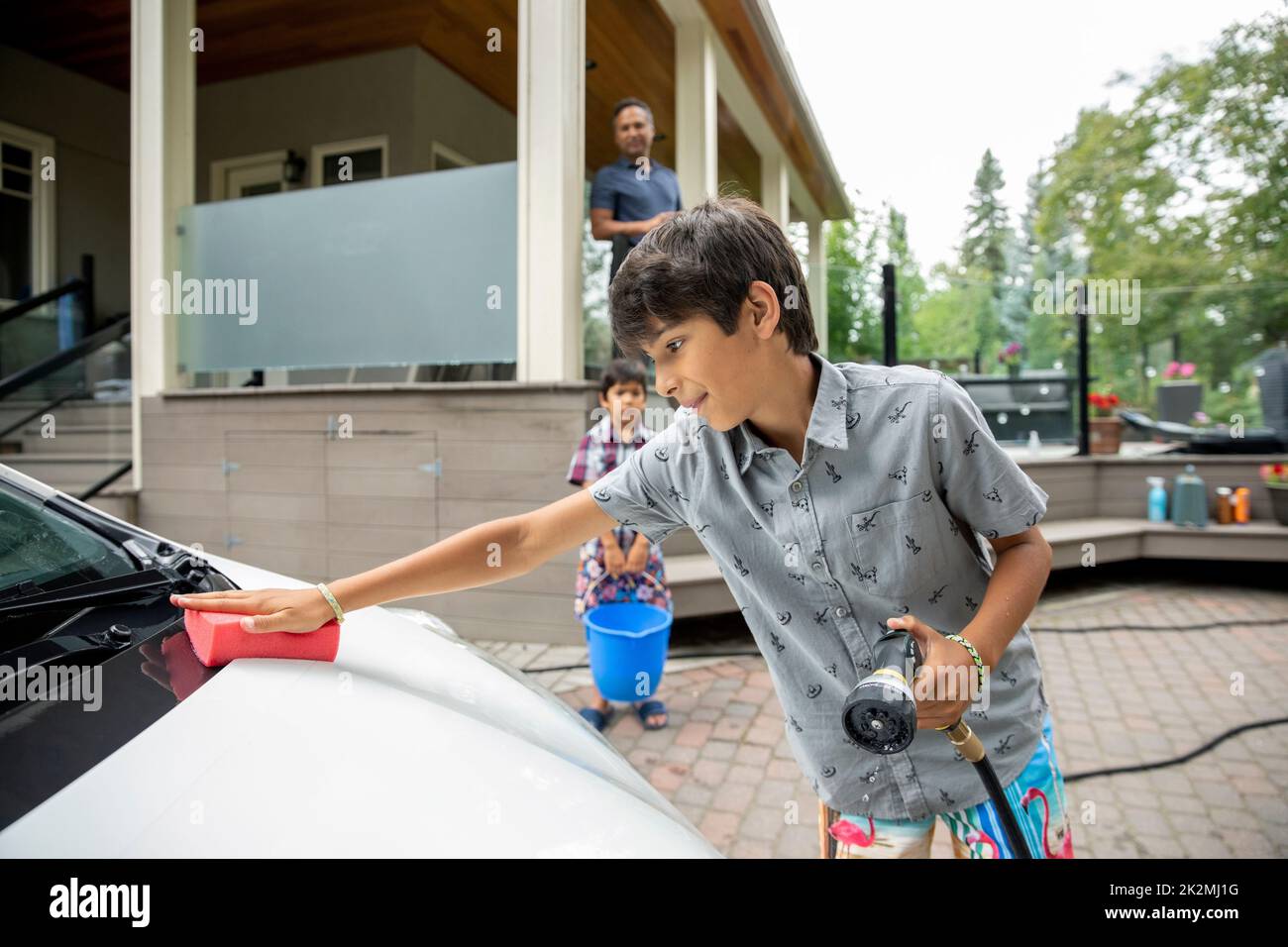 Group of boys in car hi-res stock photography and images - Alamy