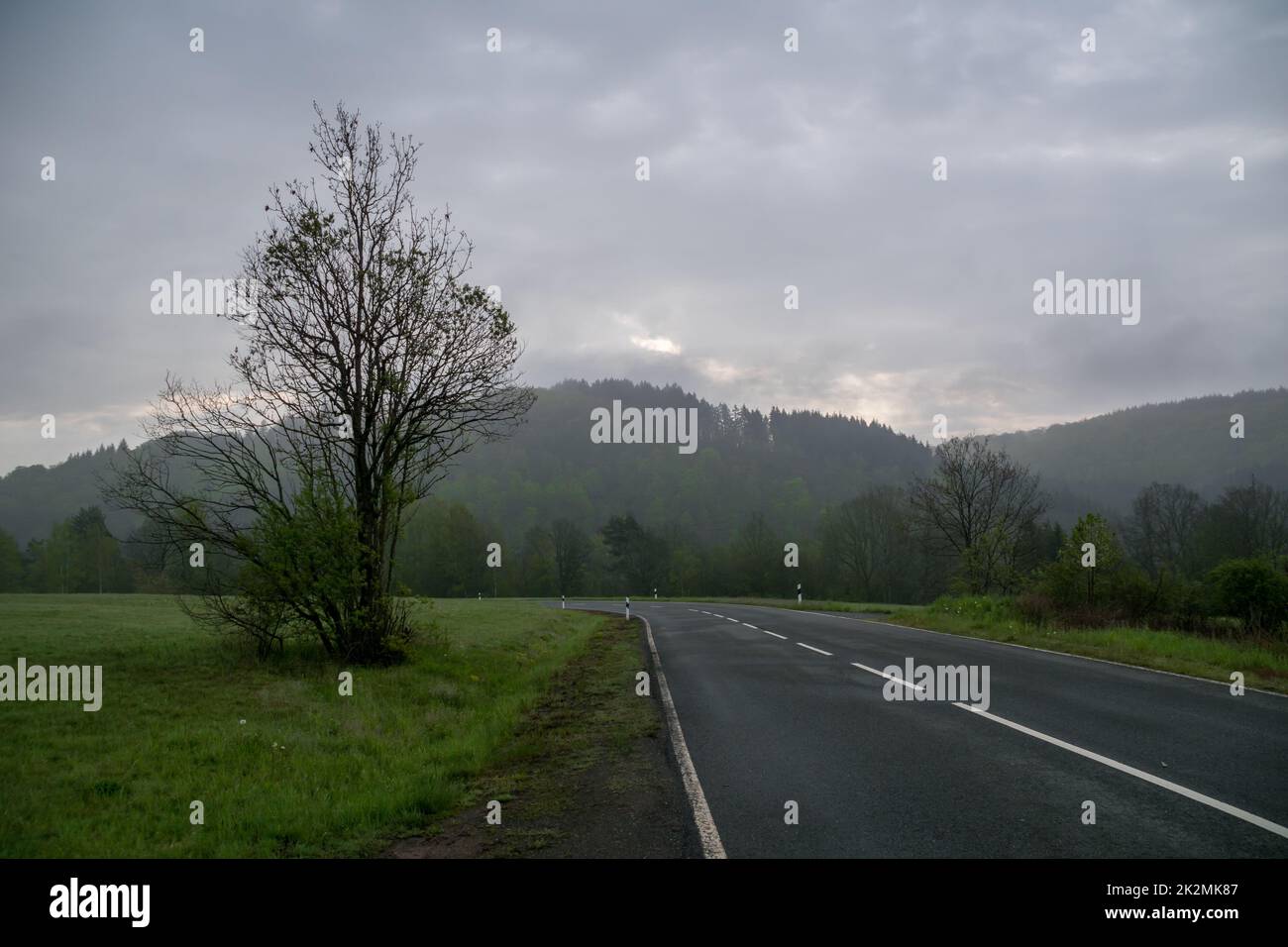 Cloudy highway hi-res stock photography and images - Alamy