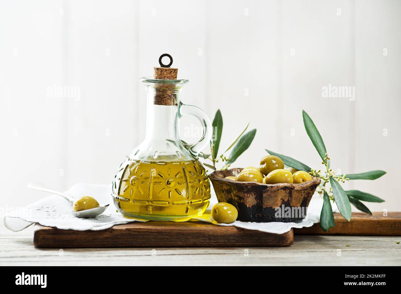 Olive oil bottle Stock Photo - Alamy