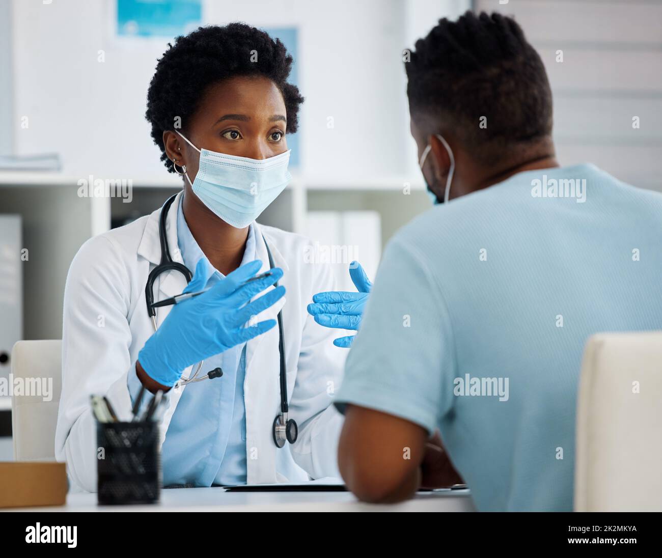 Patient treatment hi-res stock photography and images - Alamy