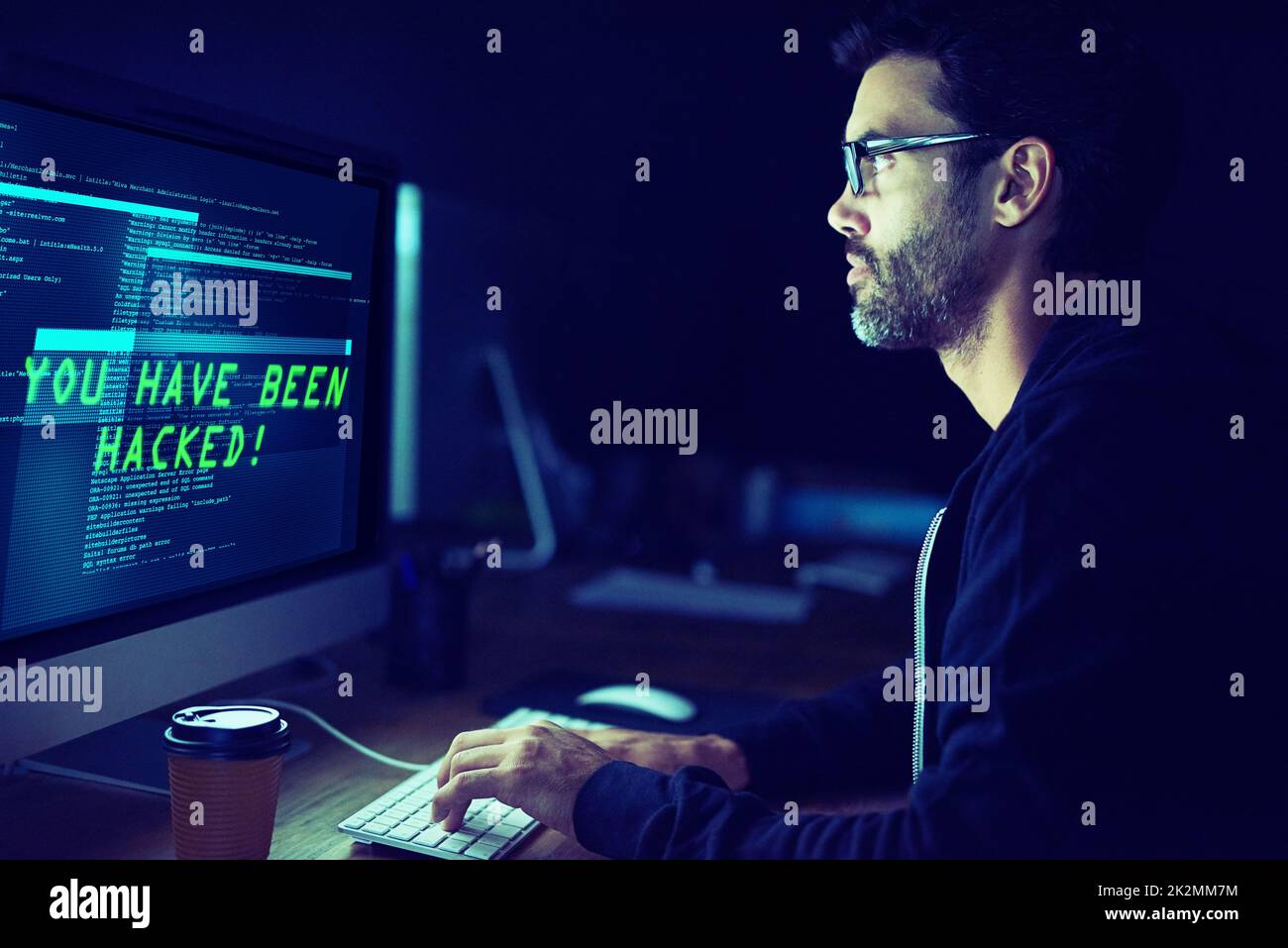 Dark web hacker hi-res stock photography and images - Alamy