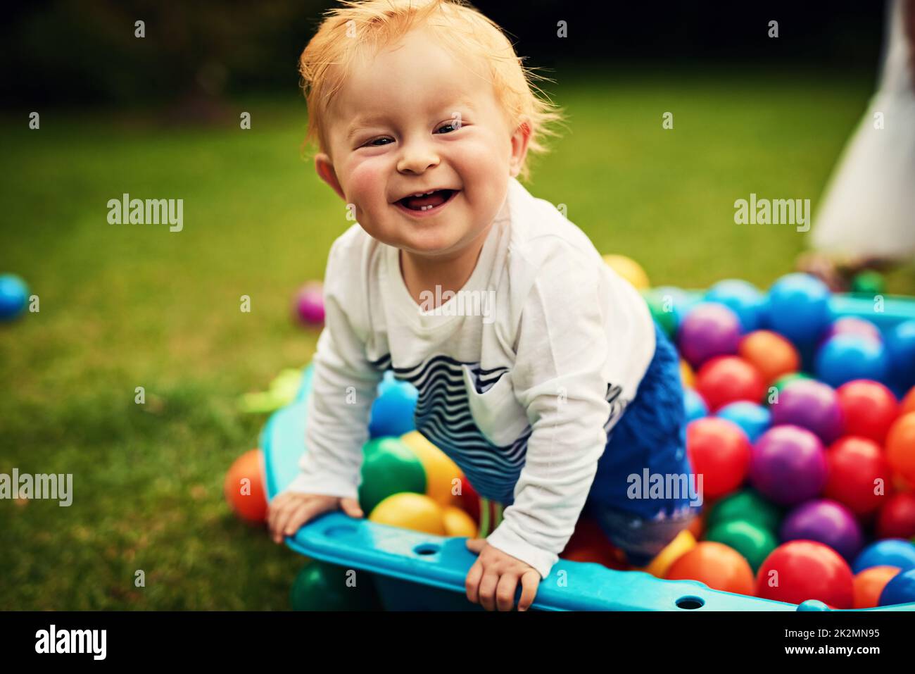 Backyard pool kids hi-res stock photography and images - Alamy