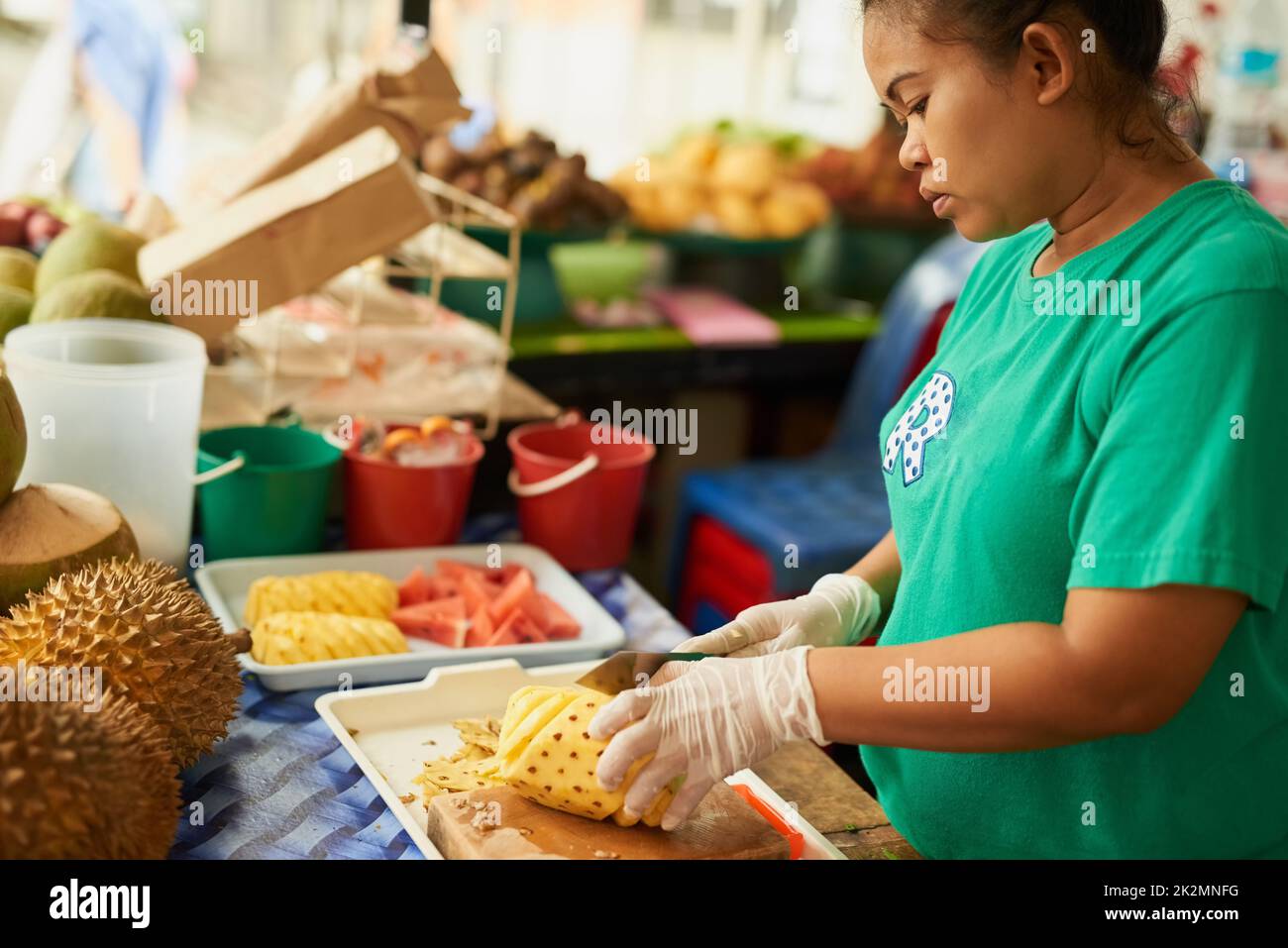 Precision cutting hi-res stock photography and images - Alamy