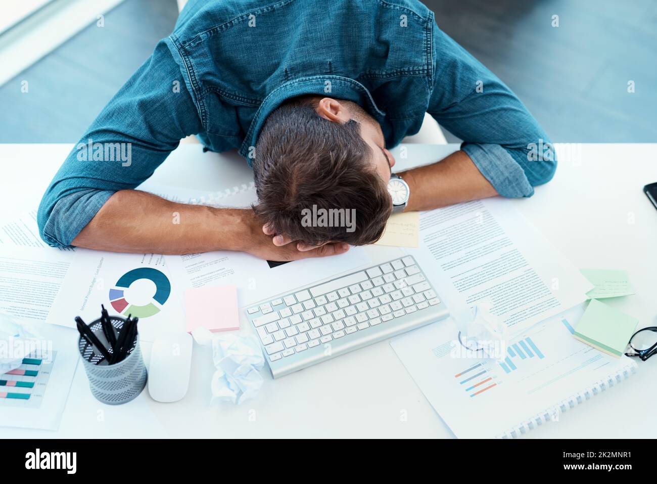 Nap on desk hi-res stock photography and images - Alamy