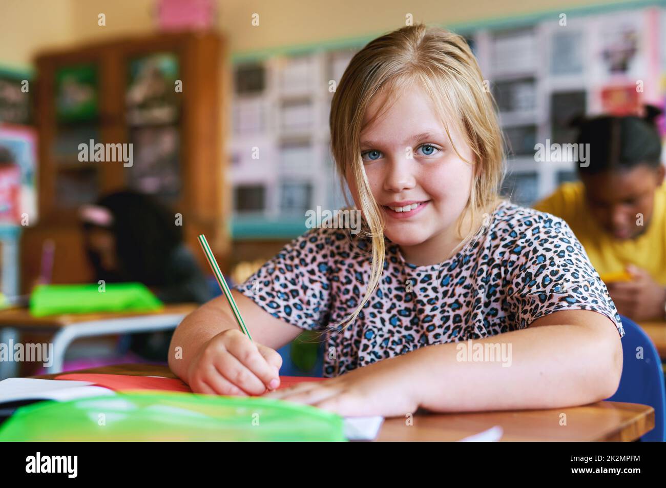 Primary school class writing hi-res stock photography and images - Alamy