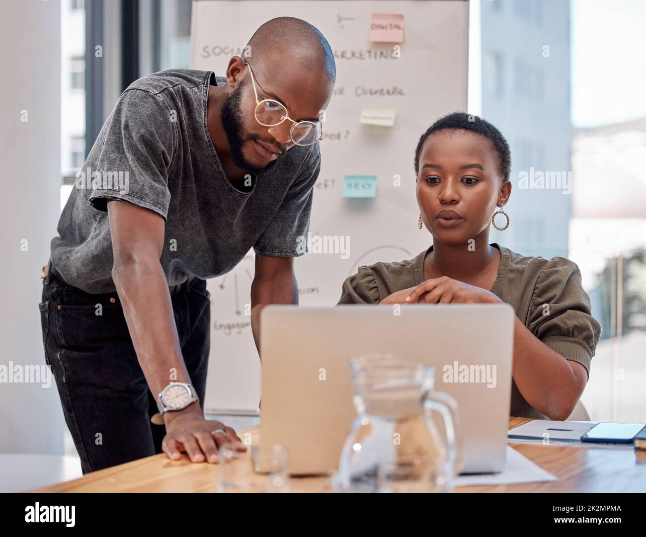 Two group discussion hi-res stock photography and images - Alamy