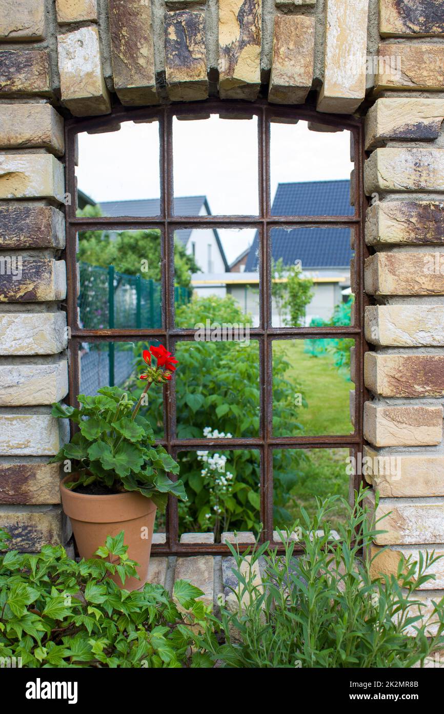 Window with flowers hi-res stock photography and images - Alamy