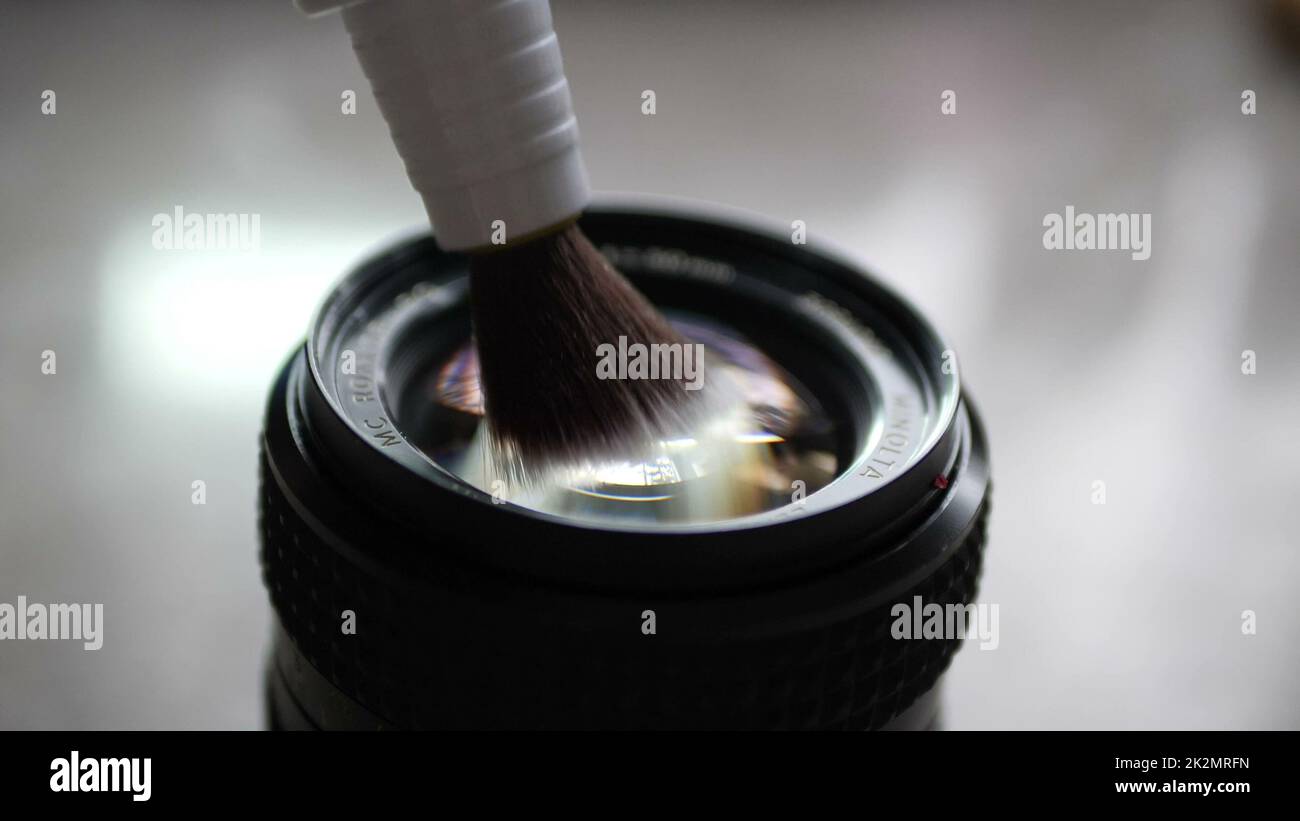 Cleaning glass camera hi-res stock photography and images - Alamy