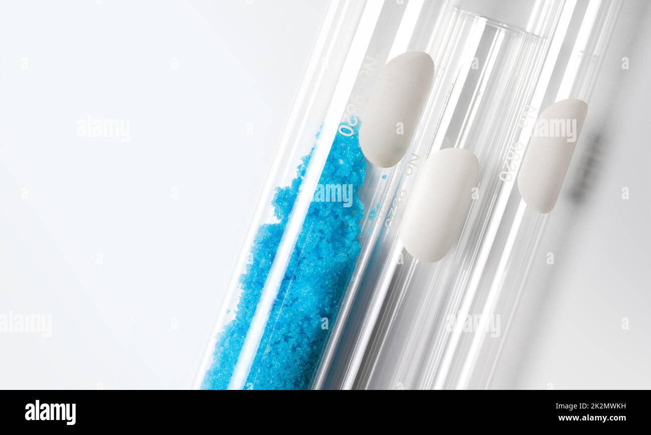 Copper oxidation experiment hi-res stock photography and images - Alamy