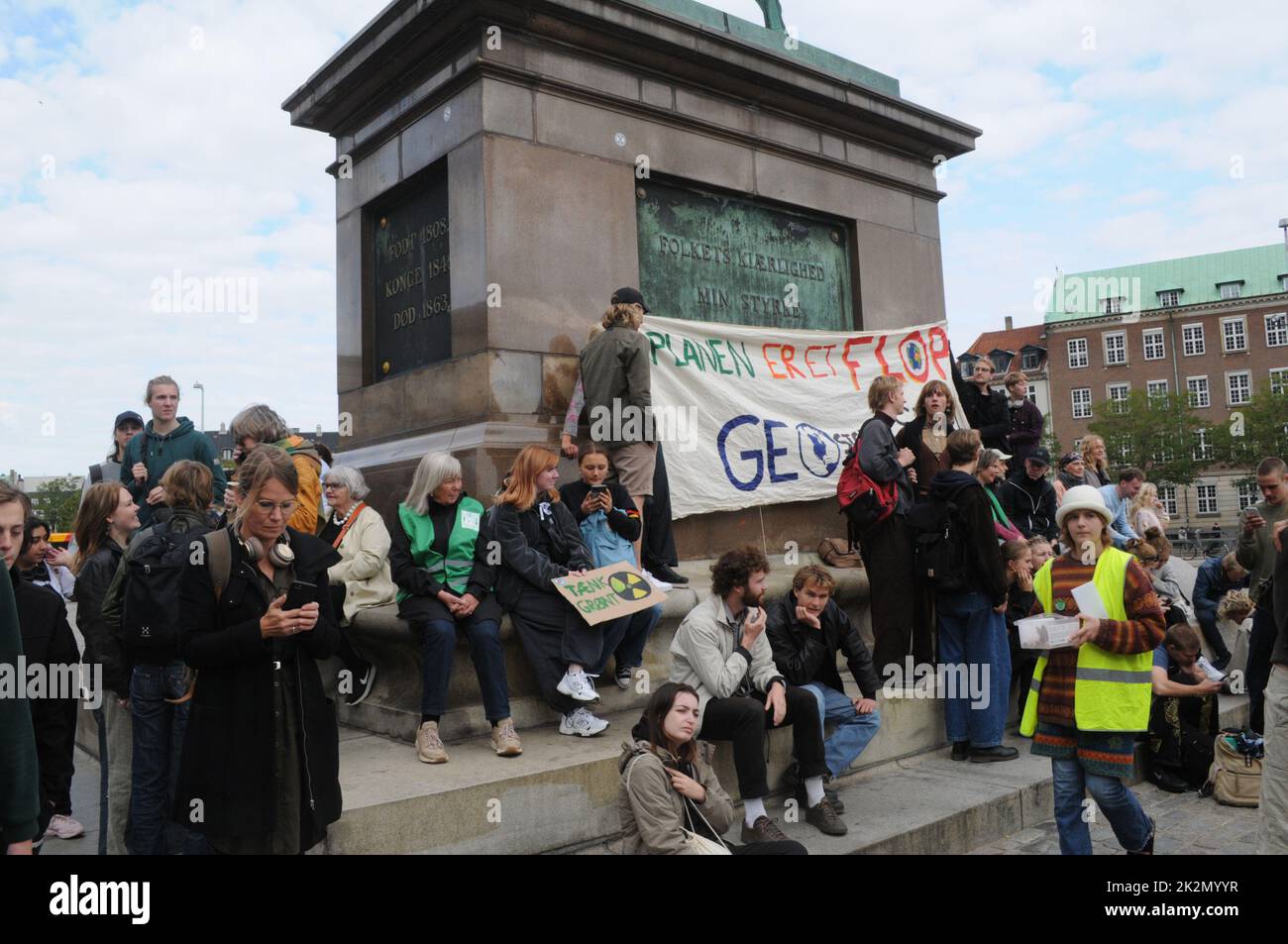 Copenahgen /Denmark/23 Septemeber2022/ Studentd staged climate change ...