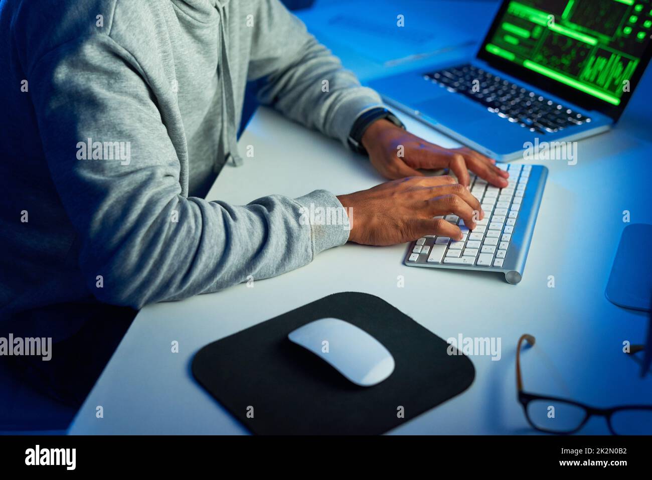 African american hacker hi-res stock photography and images - Alamy