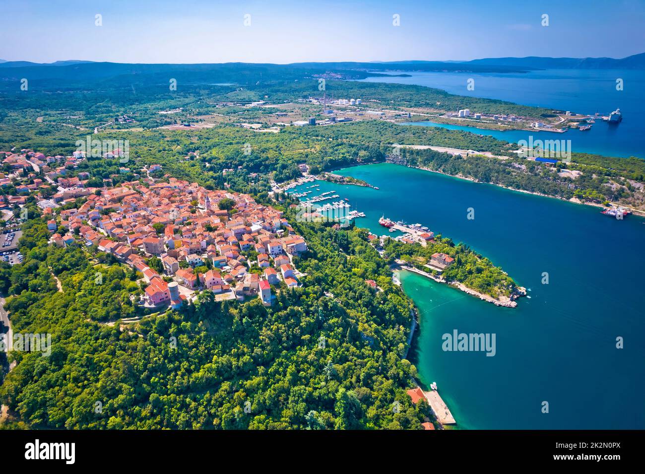 Panorama aerial view oil hi-res stock photography and images - Alamy