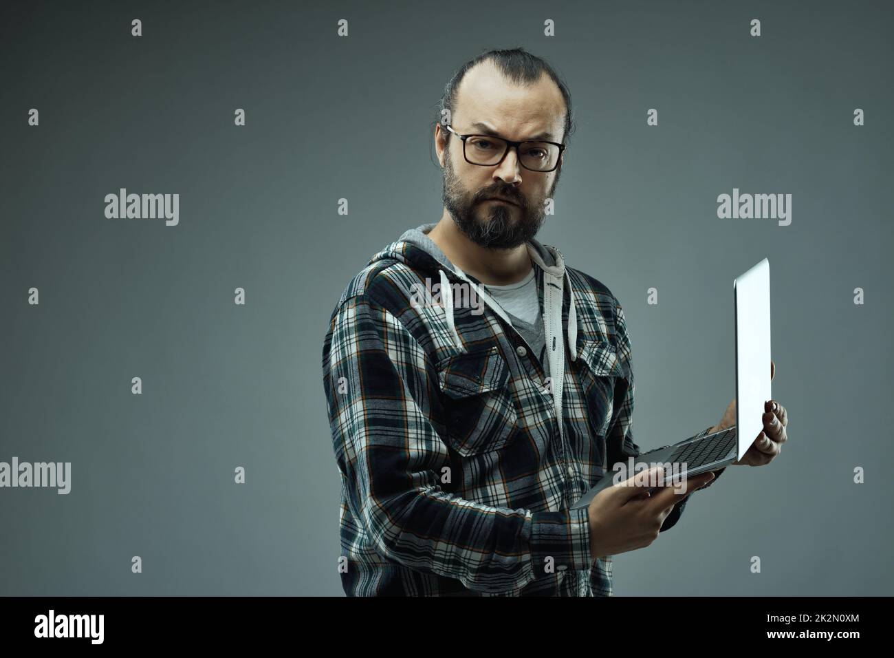 Man with frown hi-res stock photography and images - Alamy