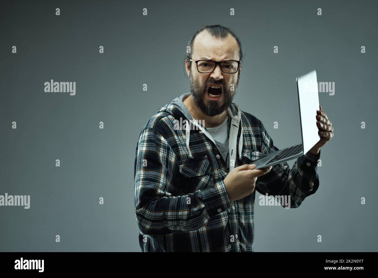 Mess of technology hi-res stock photography and images - Alamy