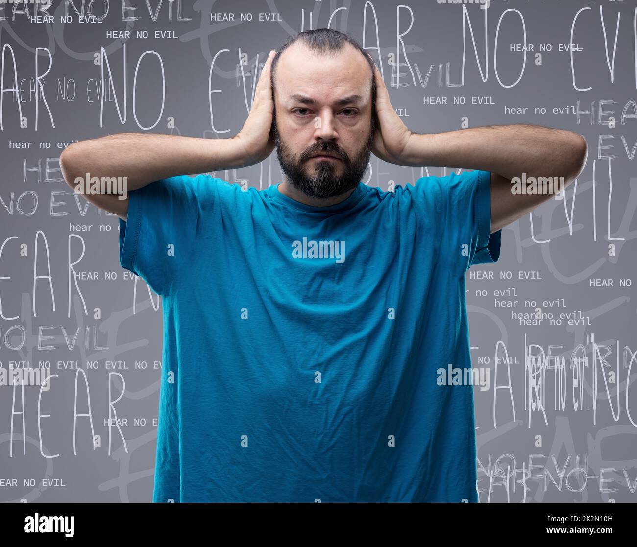 Speak evil hi-res stock photography and images - Alamy