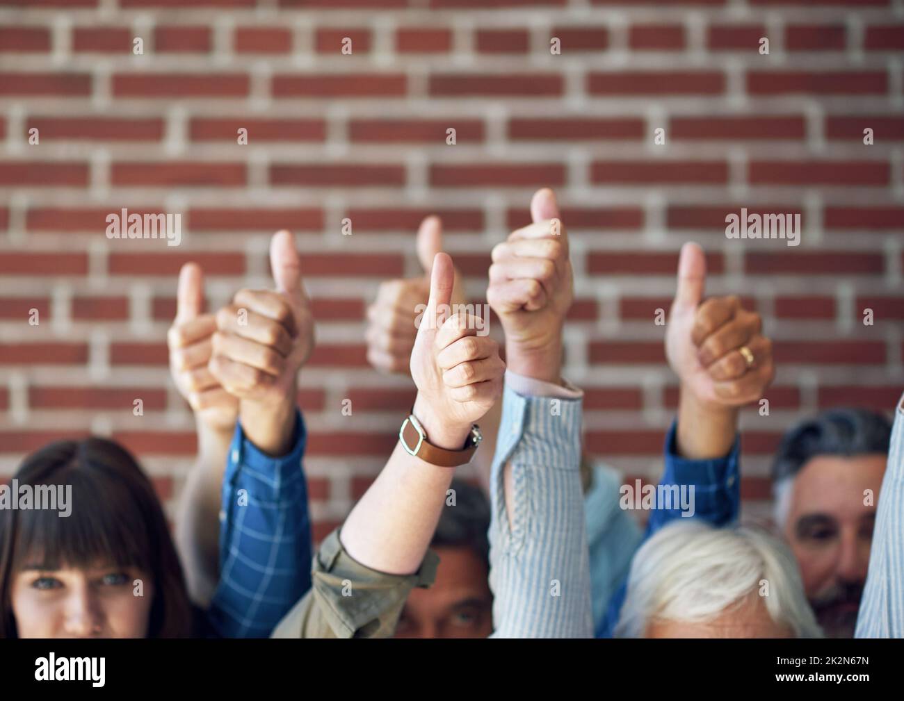 People thumbs up hi-res stock photography and images - Alamy