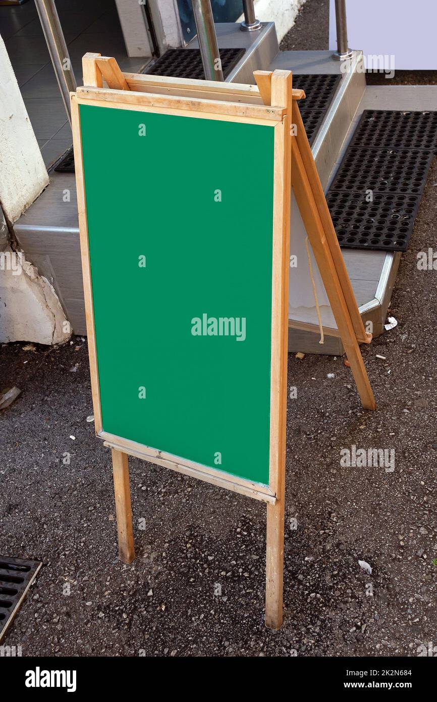 Outside the frame hi-res stock photography and images - Alamy