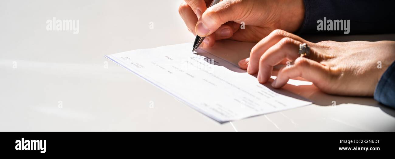 Cheque cheques hi-res stock photography and images - Alamy