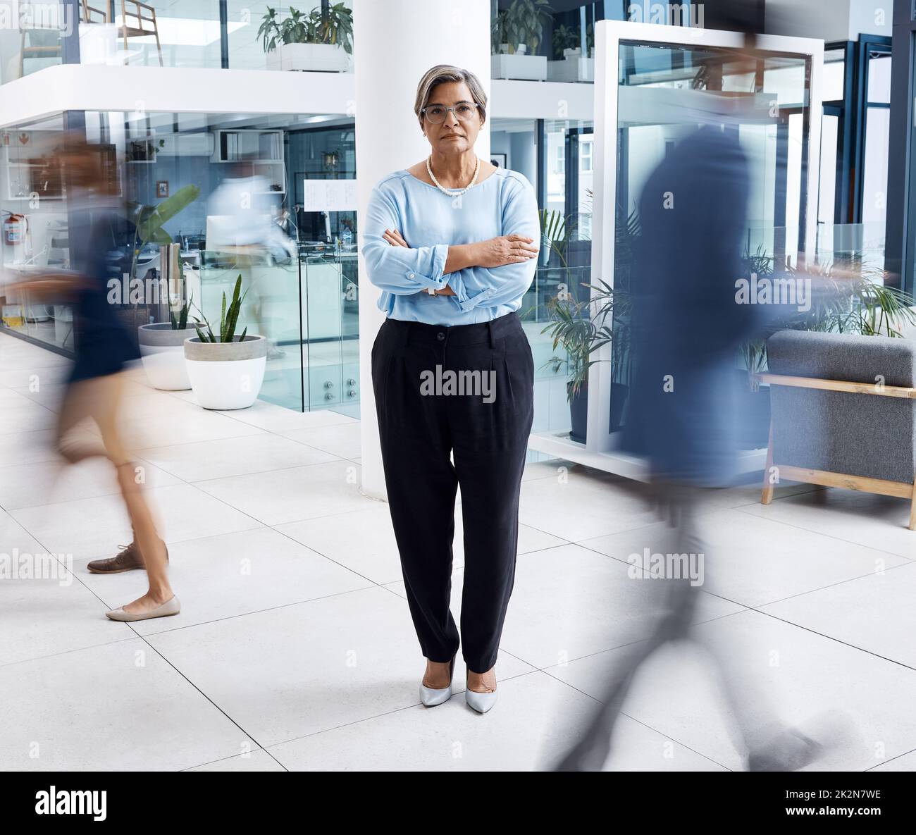 Female boss busy office hi-res stock photography and images - Alamy