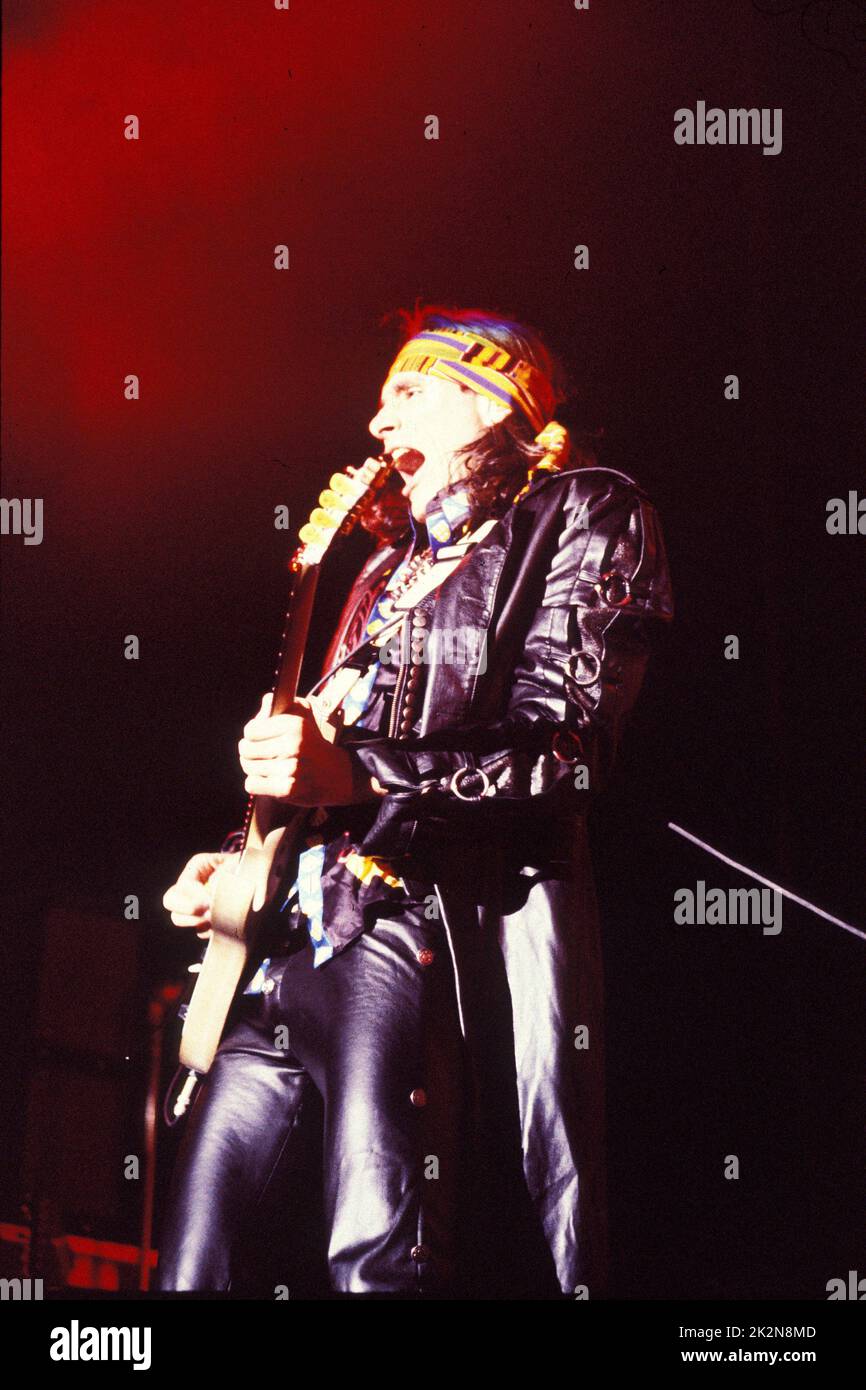 Steve vai singer hi-res stock photography and images - Alamy