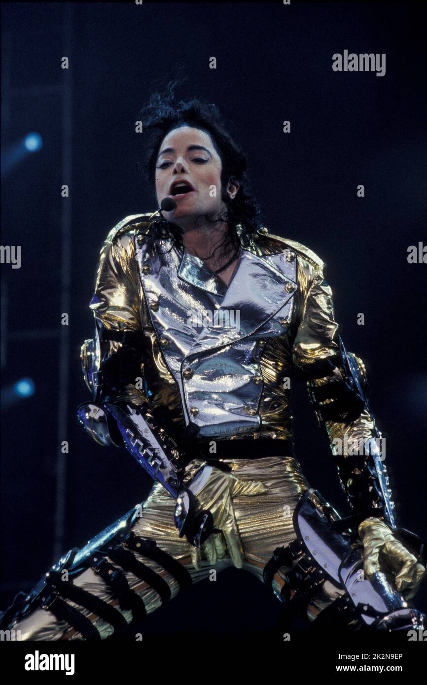 Jackson michael singer tour hi-res stock photography and images - Alamy