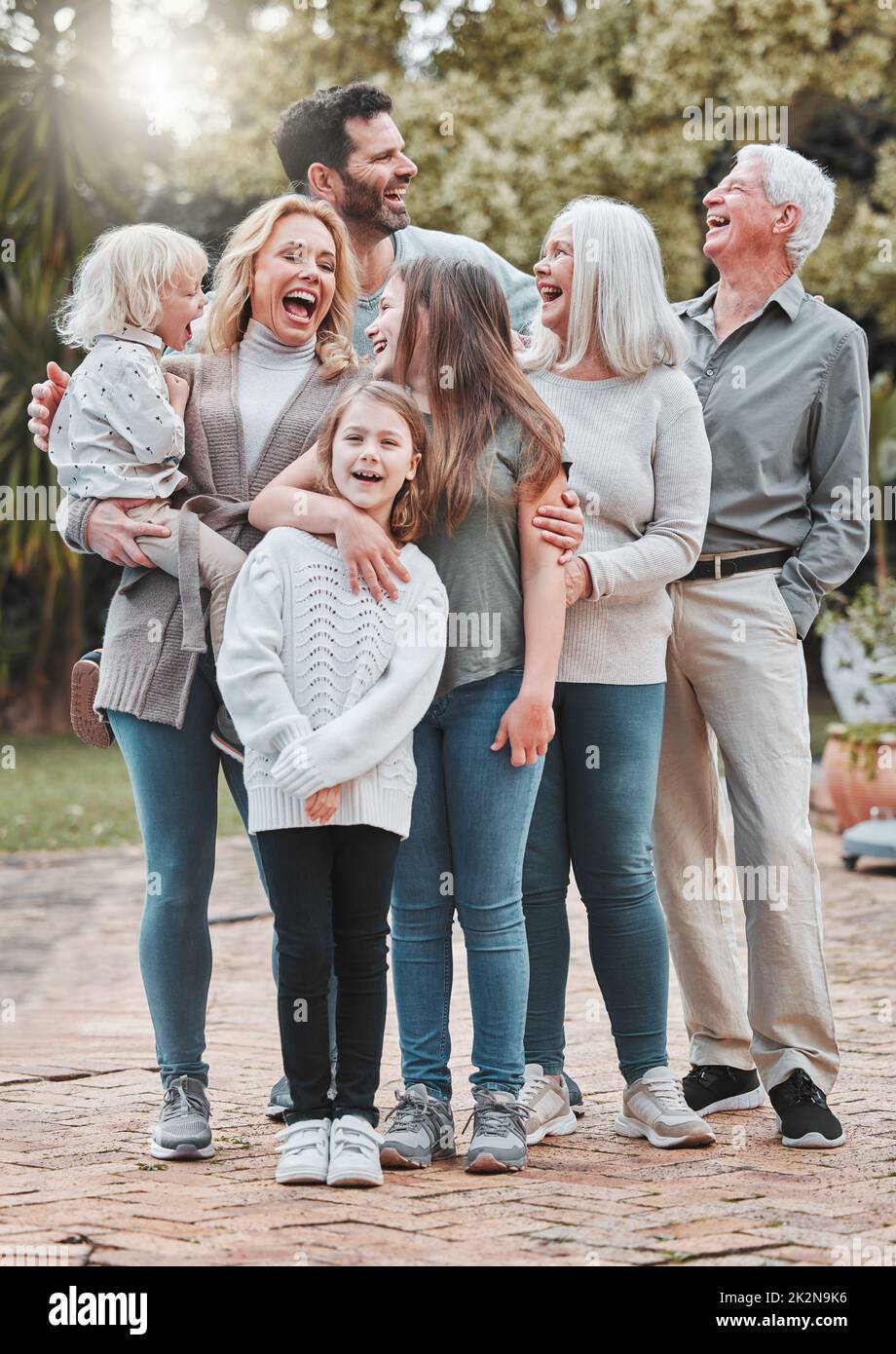 Multi generational family hi-res stock photography and images - Alamy
