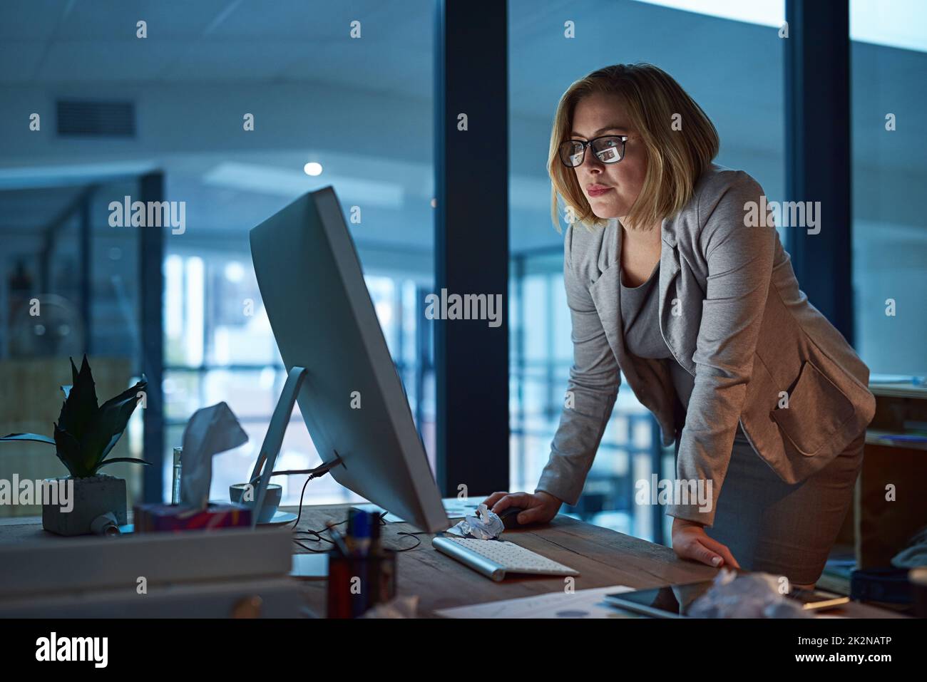 Working all night long hi-res stock photography and images - Alamy
