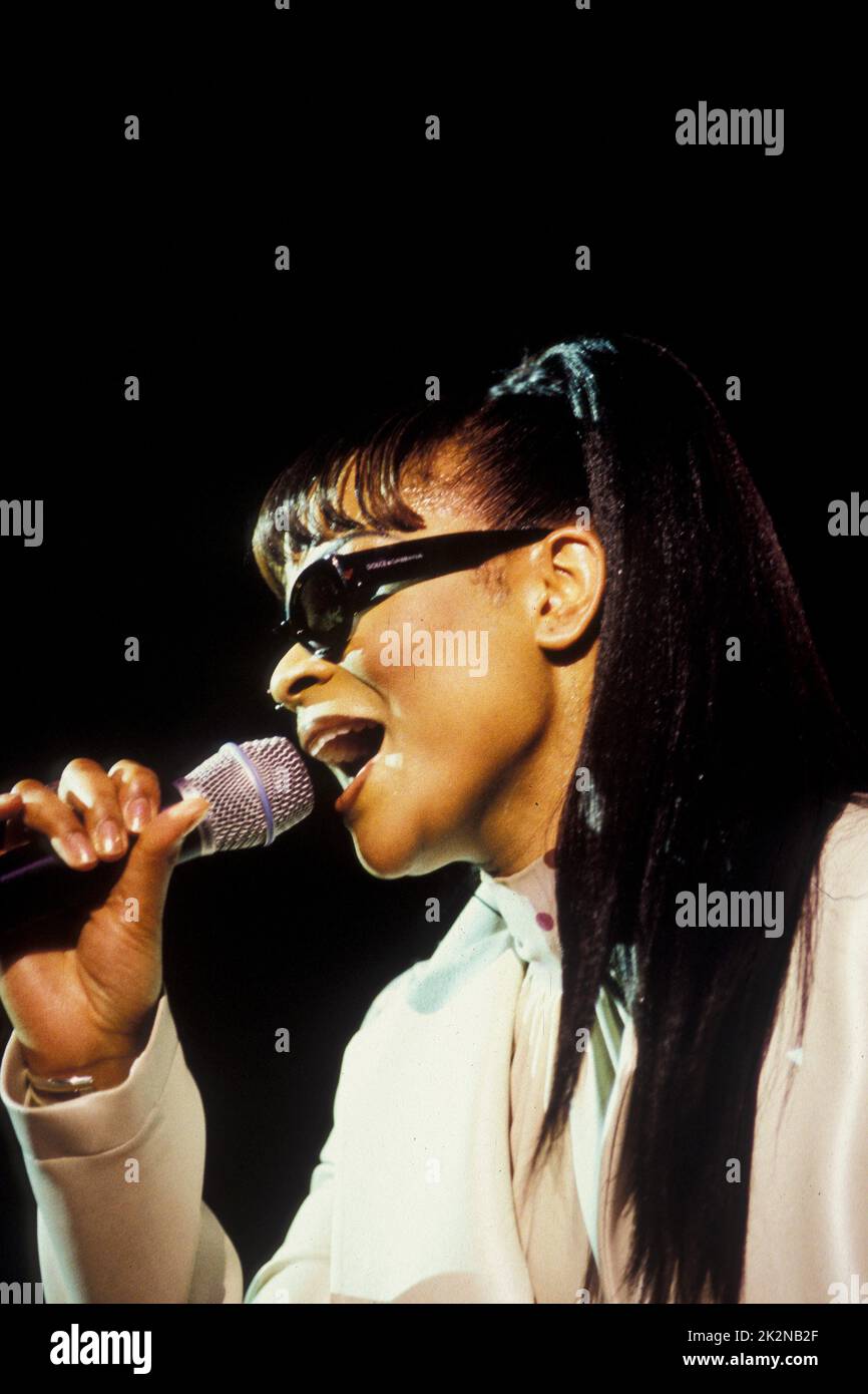Gabrielle pop singer music hi-res stock photography and images - Alamy