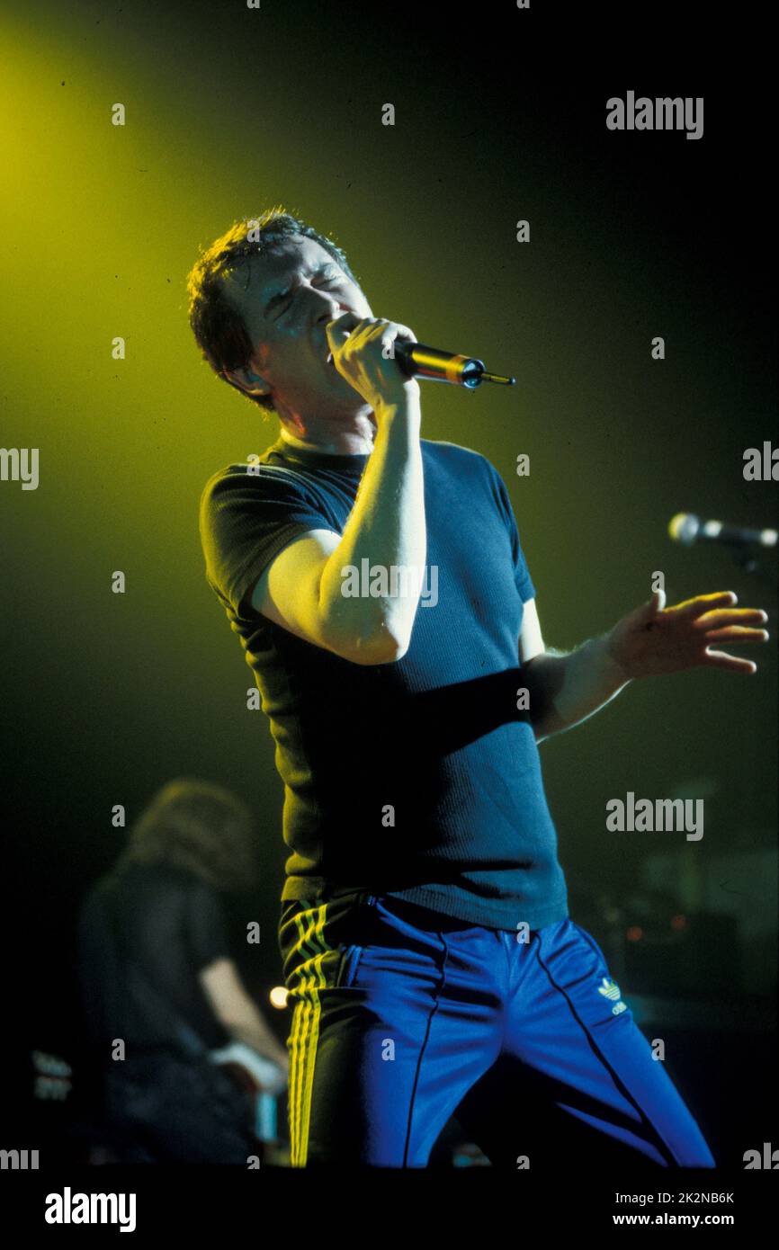 Danny bowes thunder hi-res stock photography and images - Alamy