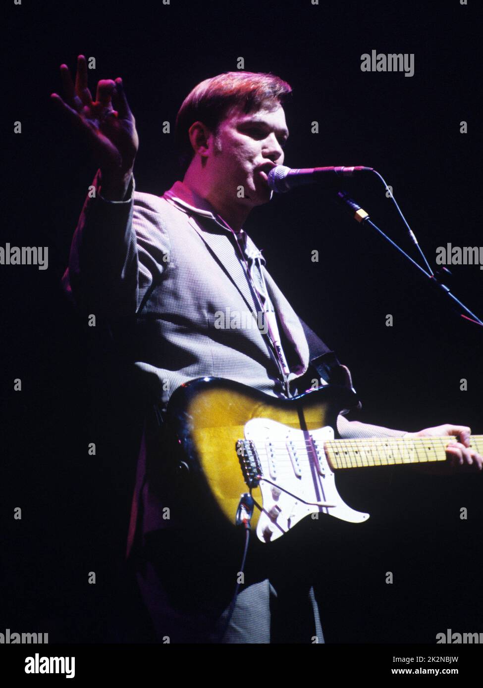 Guitarist collins hi-res stock photography and images - Alamy