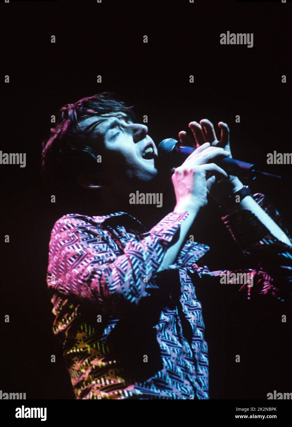 Jarvis cocker musician hi-res stock photography and images - Alamy