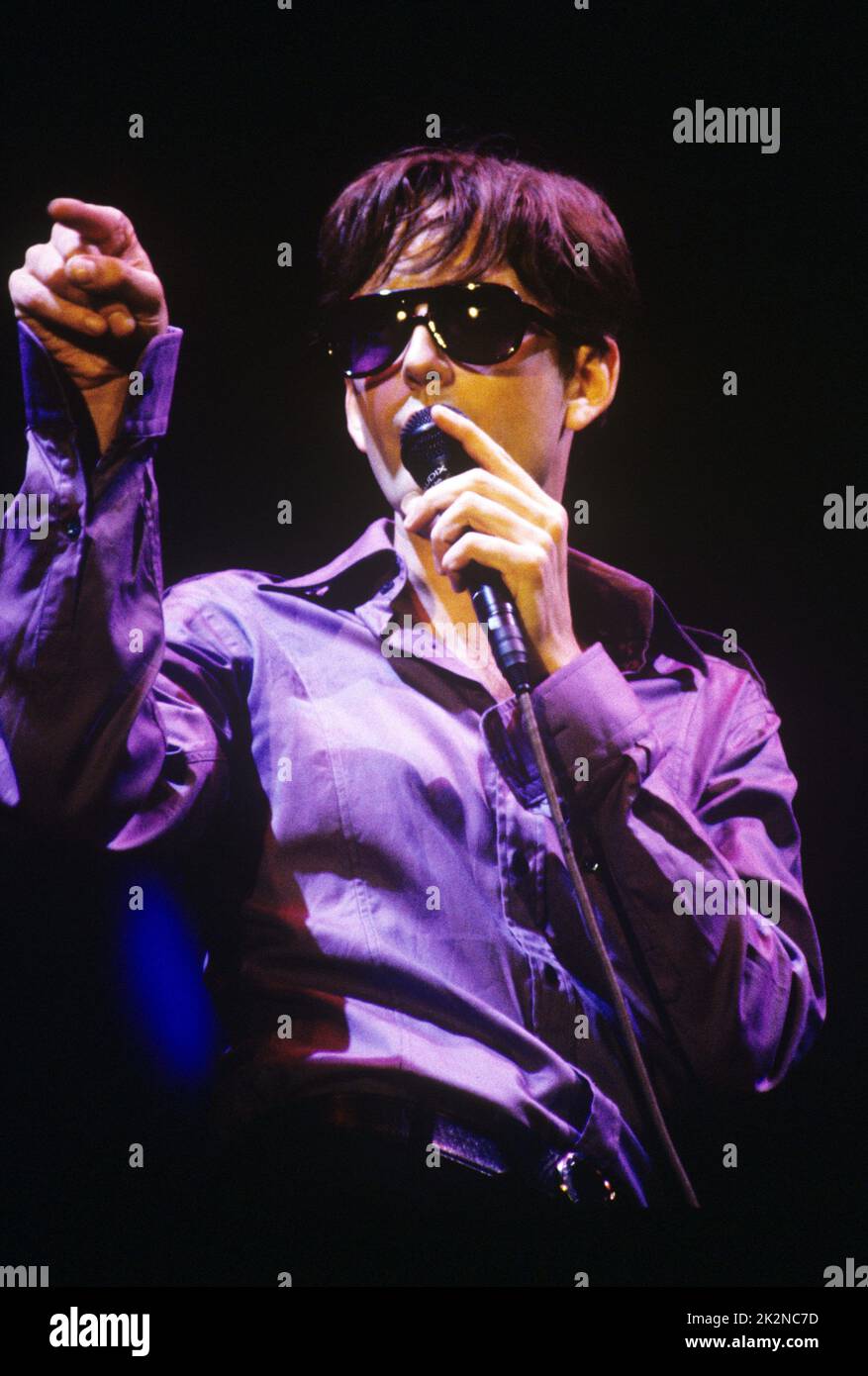 Pulp jarvis cocker 1996 hi-res stock photography and images - Alamy