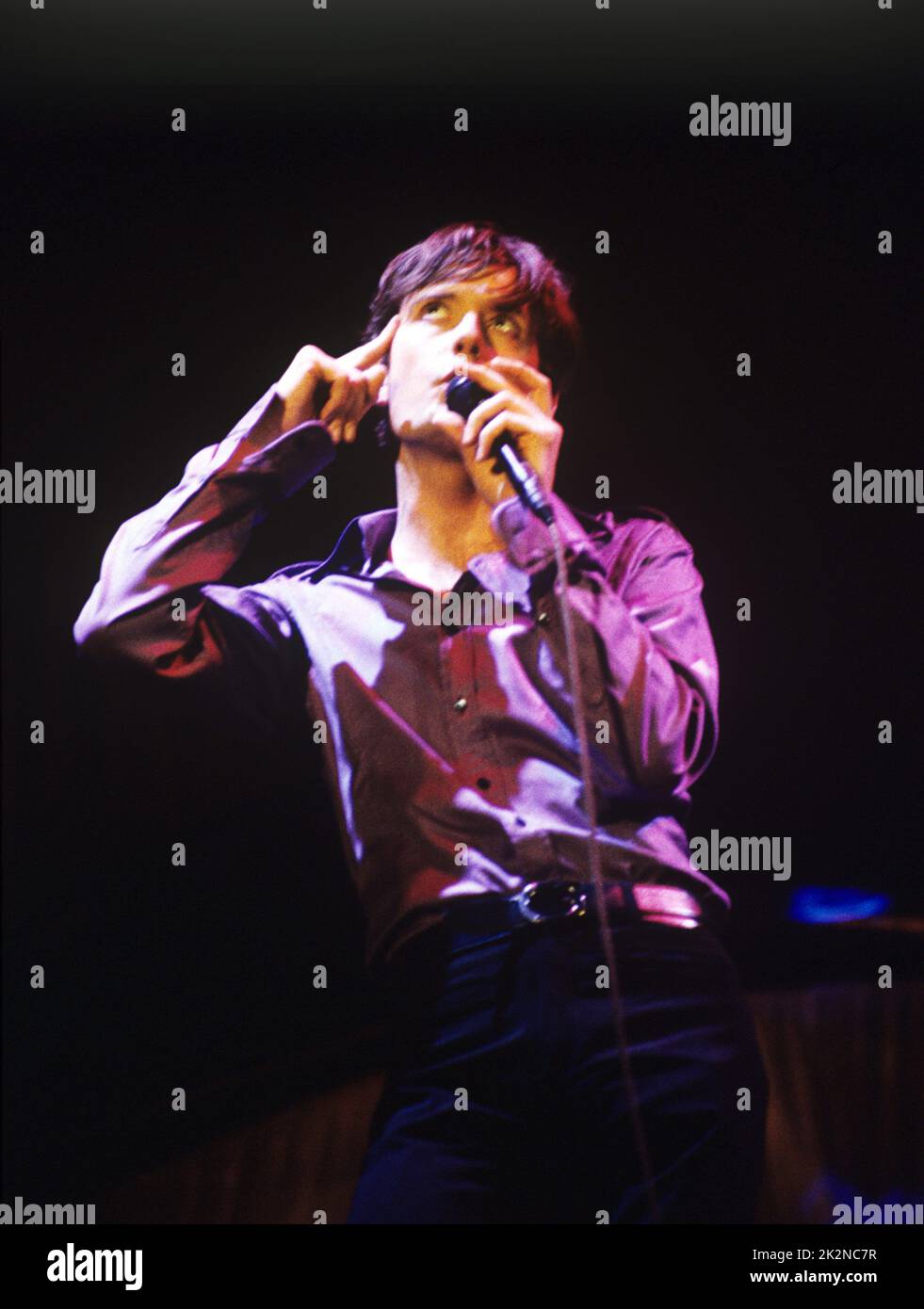 Pulp jarvis cocker 1996 hi-res stock photography and images - Alamy